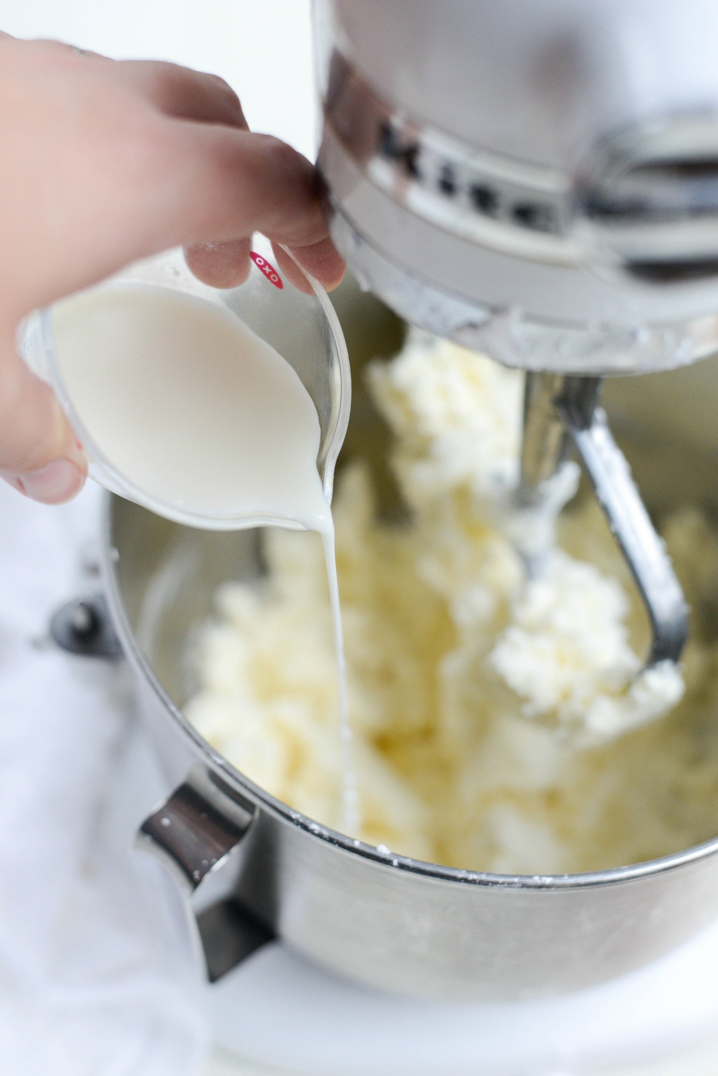 Simple Vanilla Buttercream Frosting Recipe - Simply Scratch