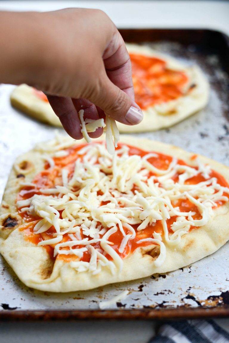 Buffalo Chicken Flatbread Pizzas - Simply Scratch
