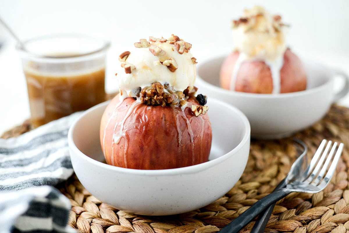 Baked Apples Recipe - Simply Scratch