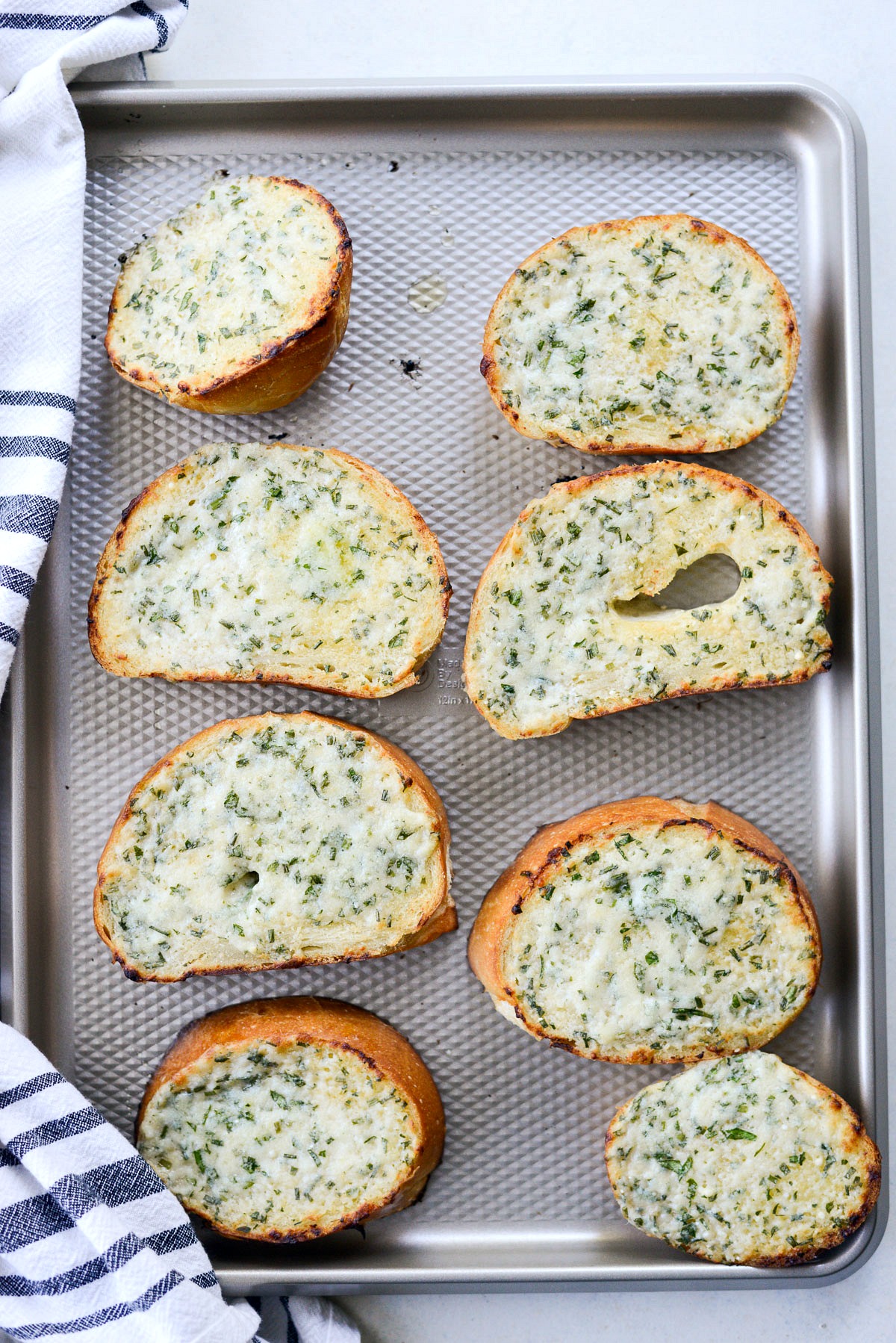 Easy Parmesan Herb Garlic Bread - Simply Scratch