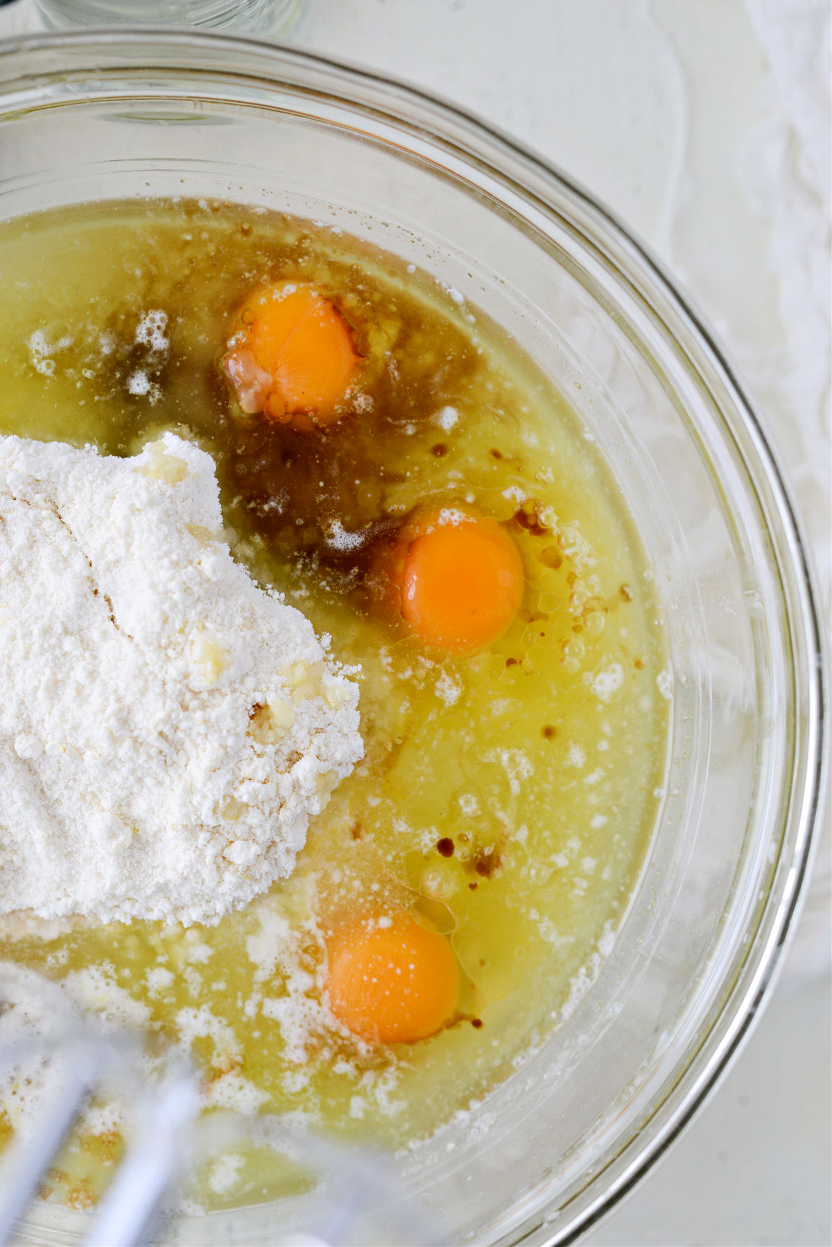 Lemon Cupcakes with Lemon Buttercream Frosting - Simply Scratch