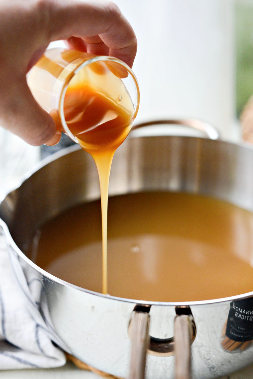 Hot Caramel Apple Cider - Simply Scratch