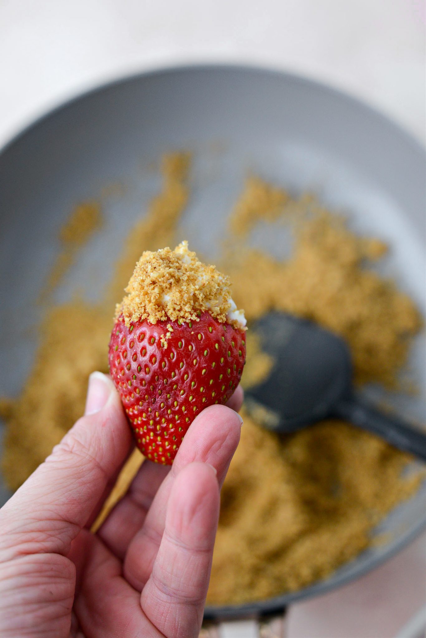 Cheesecake Filled Strawberries - Simply Scratch