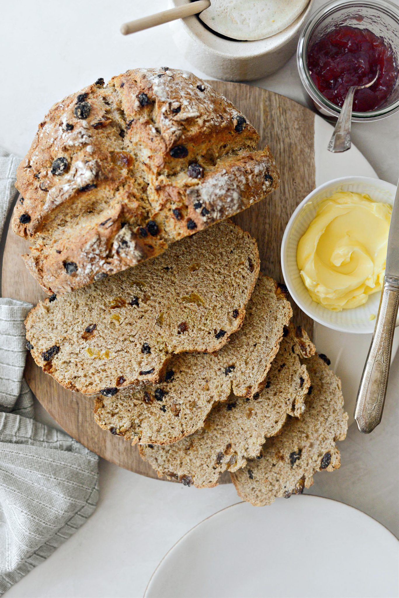 Raisin and Currant Irish Wheaten Bread - Simply Scratch