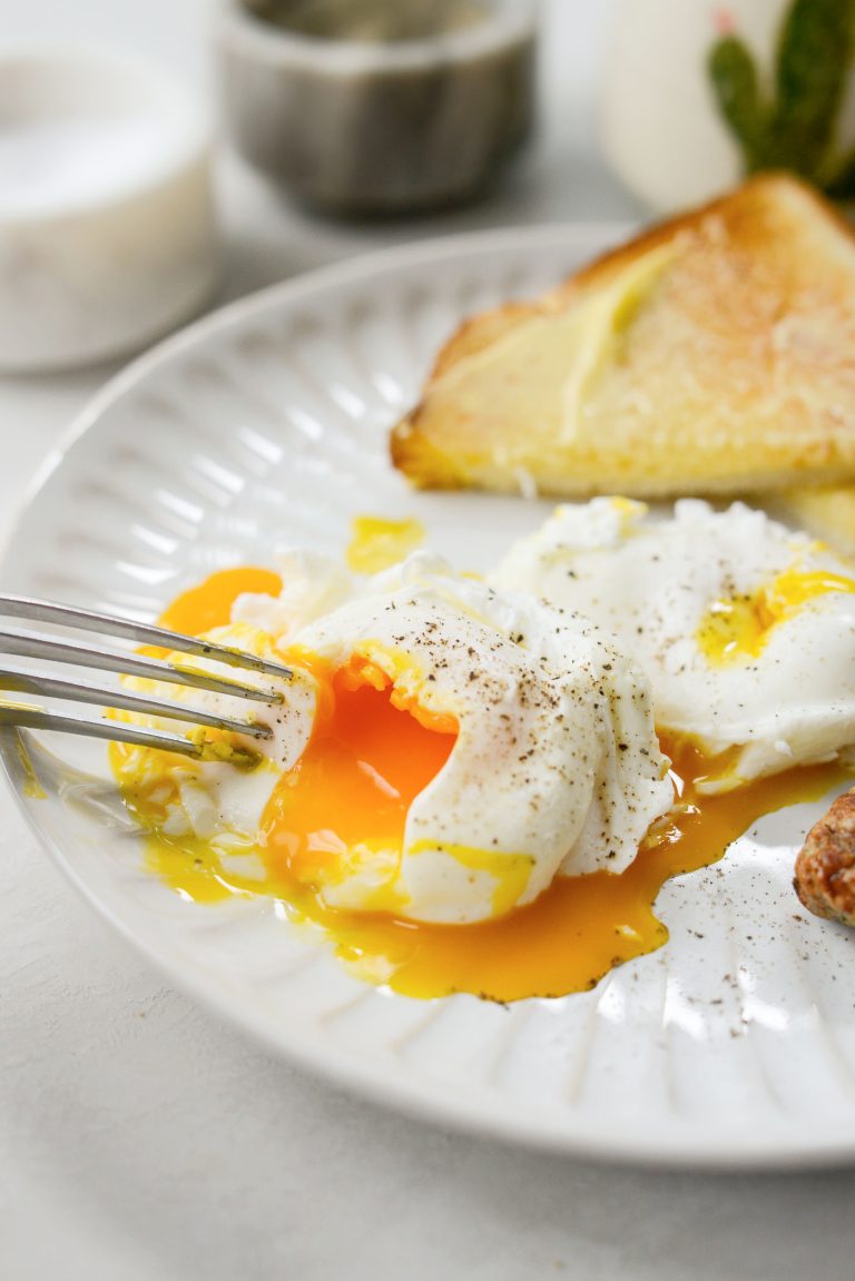 Easy Microwave Poached Eggs - Simply Scratch